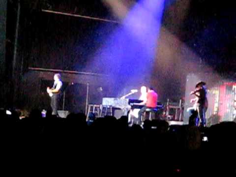 Rascal Flatts Live Mayberry and Lean On Me - YouTube