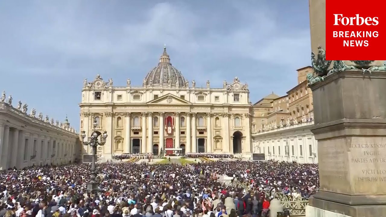 Pope Francis Holds Easter Sunday Mass At St. Peter’s Square In Vatican ...