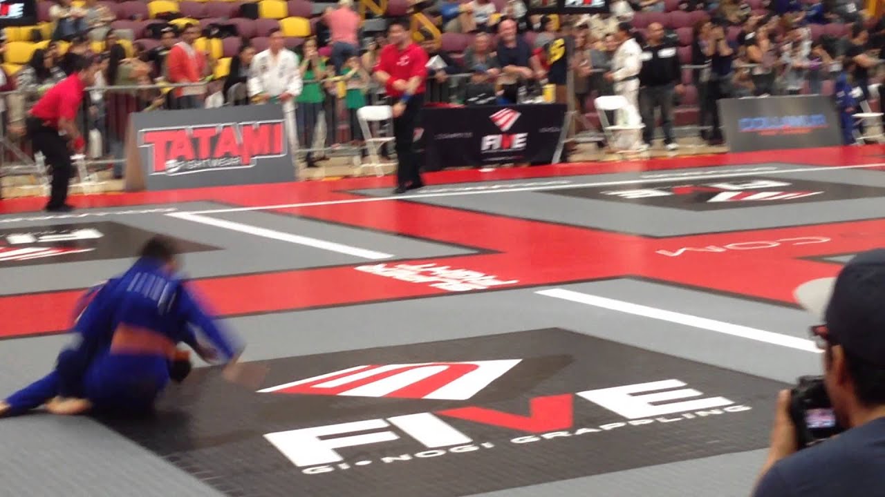 Drake Vickers Five Grappling California 1 - first Match - YouTube