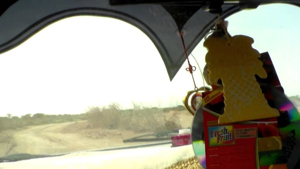 Dhismaha Wadada Cad (Hargeisa-Ina-guuxa)border to eithiopia - YouTube