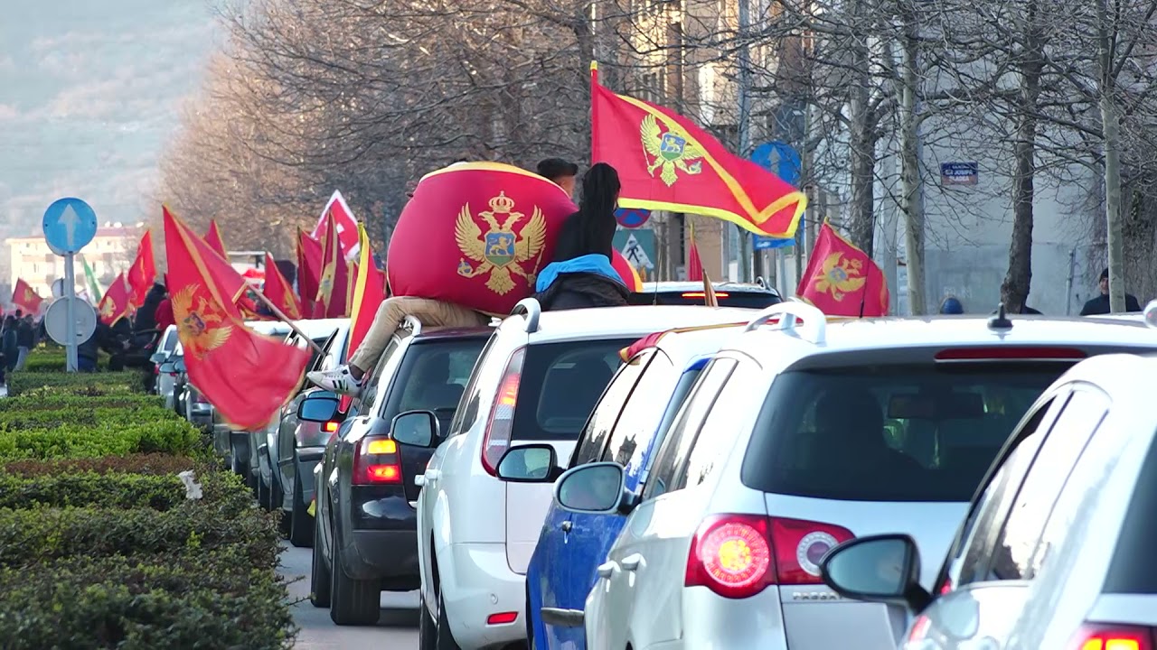 I VEČERAS AUTO - KOLONE SA CRNOGORSKIM OBILJEŽJIMA - YouTube