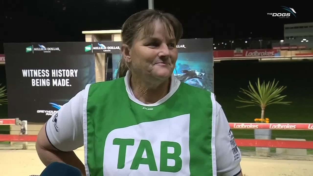 Winning Interview: Minnie Finn, Zipping Kyrgios MDC Finalist - YouTube