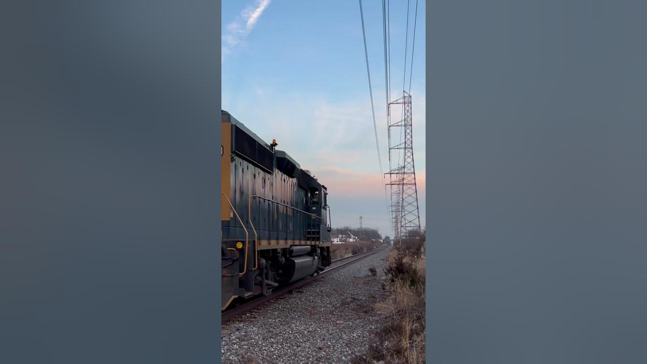 CSX 4421 GP40-2 Leads CR MA02 with a Nice RS5T Horn & a friendly crew! #trains #shorts - YouTube