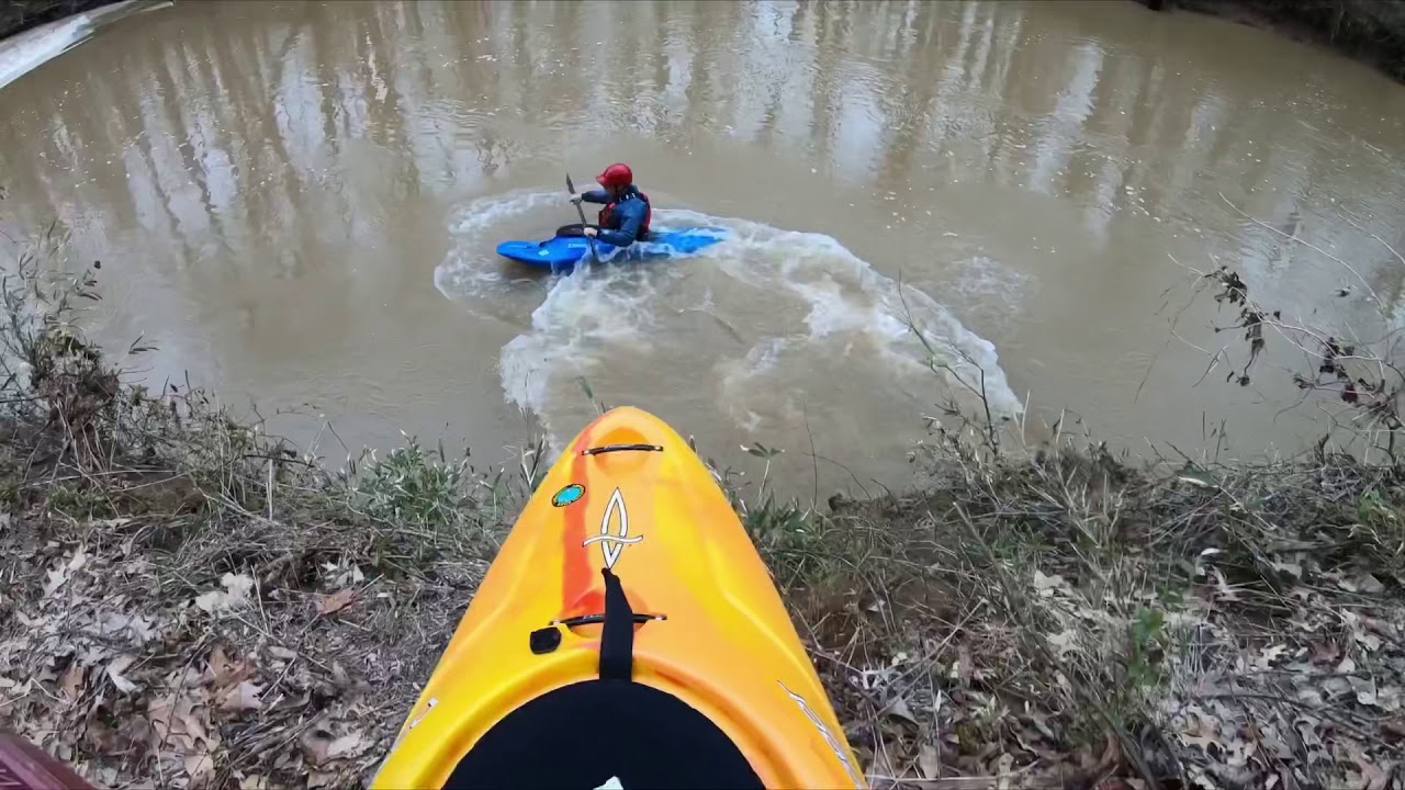 Rock hole kayaking - YouTube