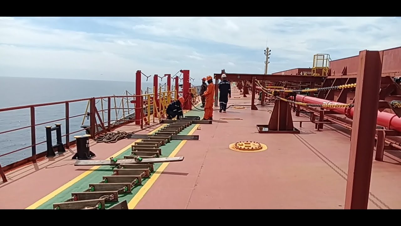 How to rig a combination ladder - YouTube
