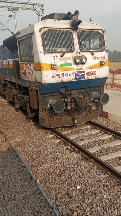 WDP 4D EMD locomotive - YouTube