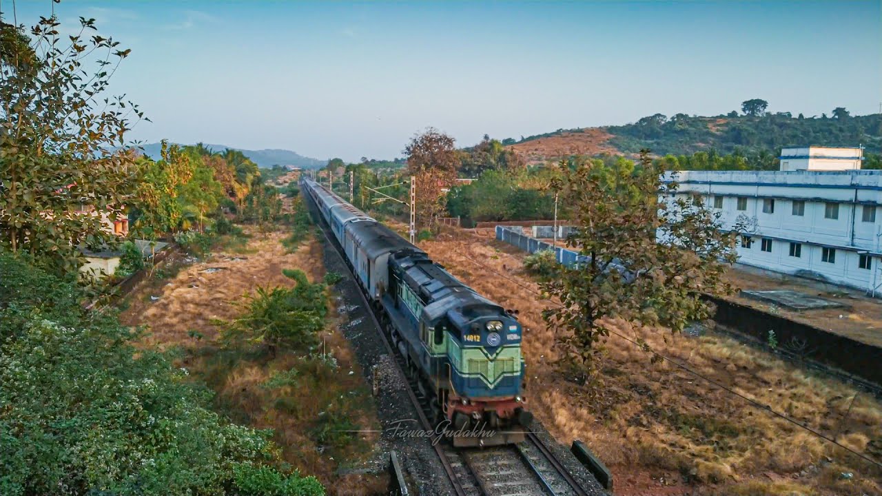 Karwar Yesvantpur Intercity Express Speeds with Krishnarajapuram WDM3A ...