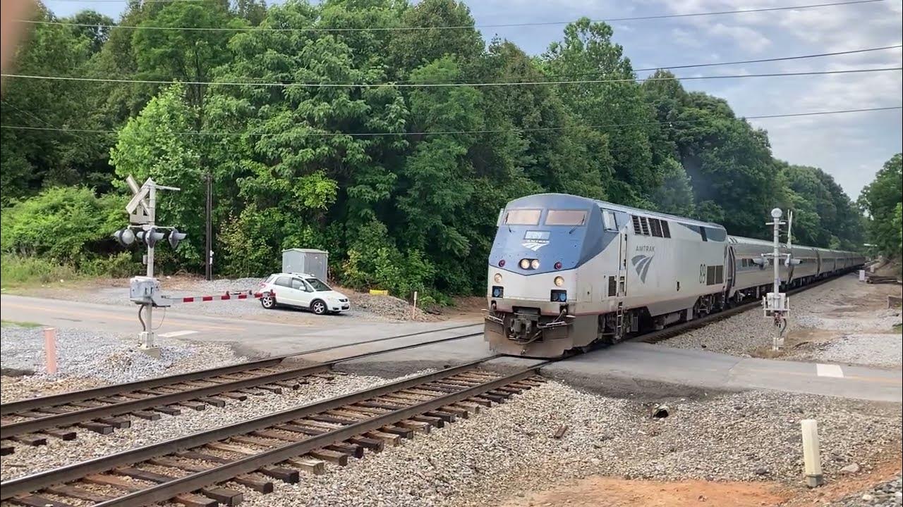 Amtrak 156 chases The Crescent into Lynchburg. - YouTube
