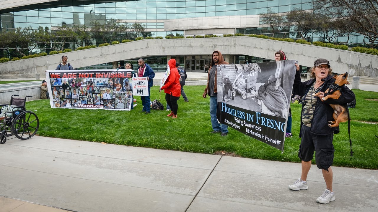 Homeless protest coronavirus response outside Fresno City Hall - YouTube