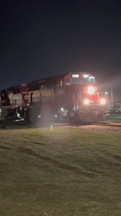 CP 5041 East Garner Iowa K40 #train - YouTube