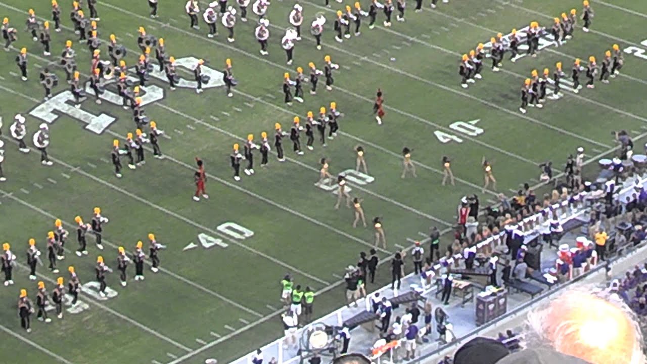 Grambling band at TCU featuring the dance team - YouTube