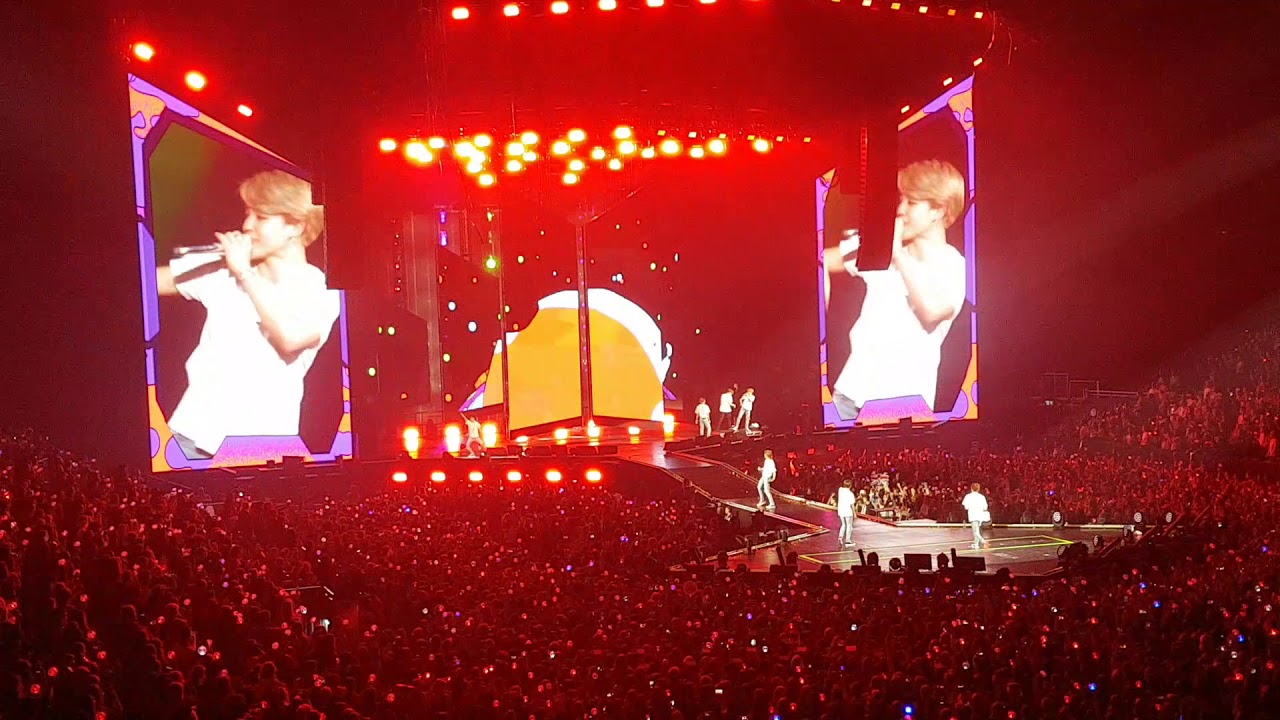 BTS Anpanman live - London O2 Arena Concert 9th Oct 2018 - YouTube
