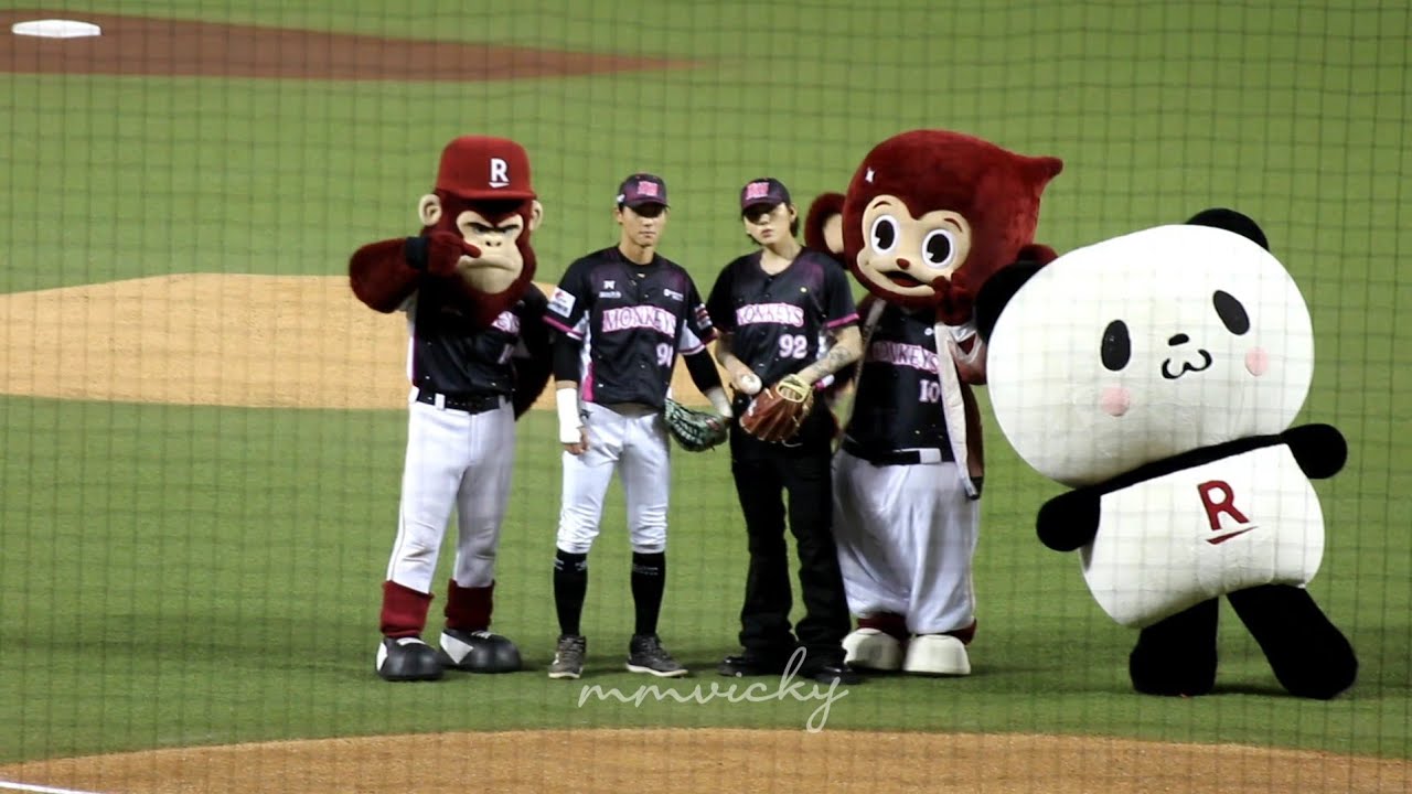 20250913 台北大巨蛋 ZICO練投＆開球 - YouTube