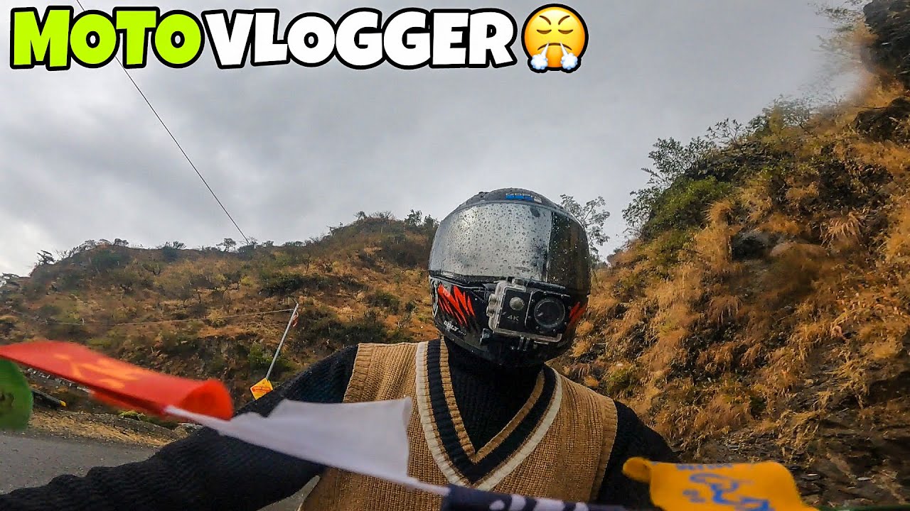 Moto Vlogger Means Stunt/Controversy 😤 ? - YouTube