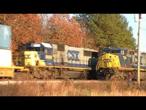 CSX Q237 meets CSX S124-16 at North Tunnel Hill w/ Defect Detector & Crews Talking - YouTube