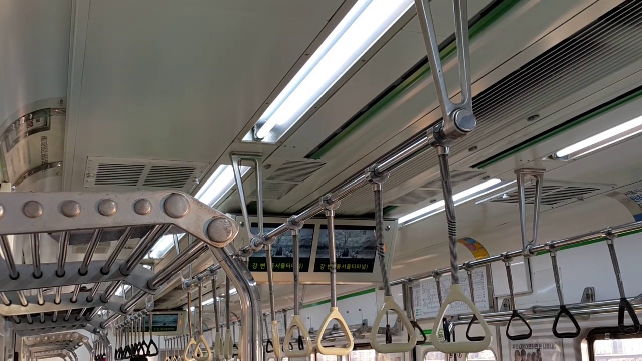 서울메트로 2호선 외선순환 열차 잠실나루 → 강변 (MELCO Chopper) - YouTube