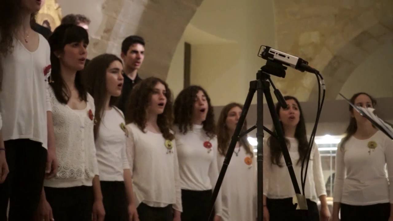Μια Σμυρνιά στο παραθύρι - YouTube