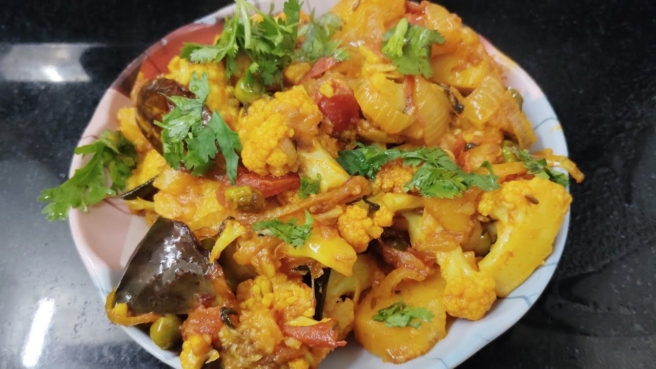 Cauliflower Vegetable Recipe! Gobi Ki Bhaaji Or Began Mix - YouTube