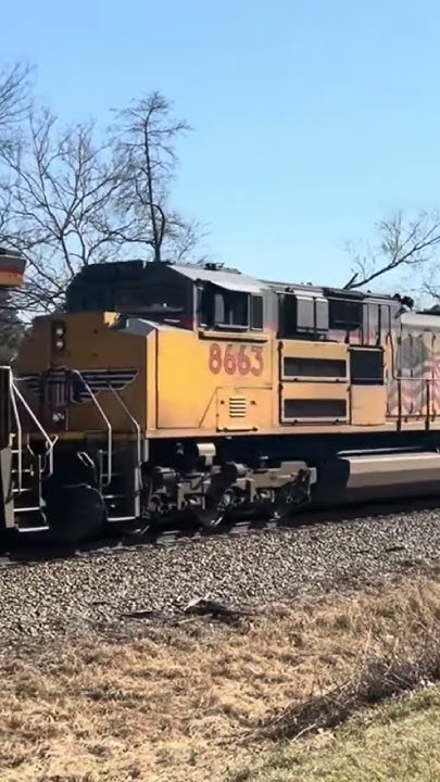 UP ET44AC & SD70ACe Pass By The End Of A Manifest #youtube #railway #unionpacific - YouTube