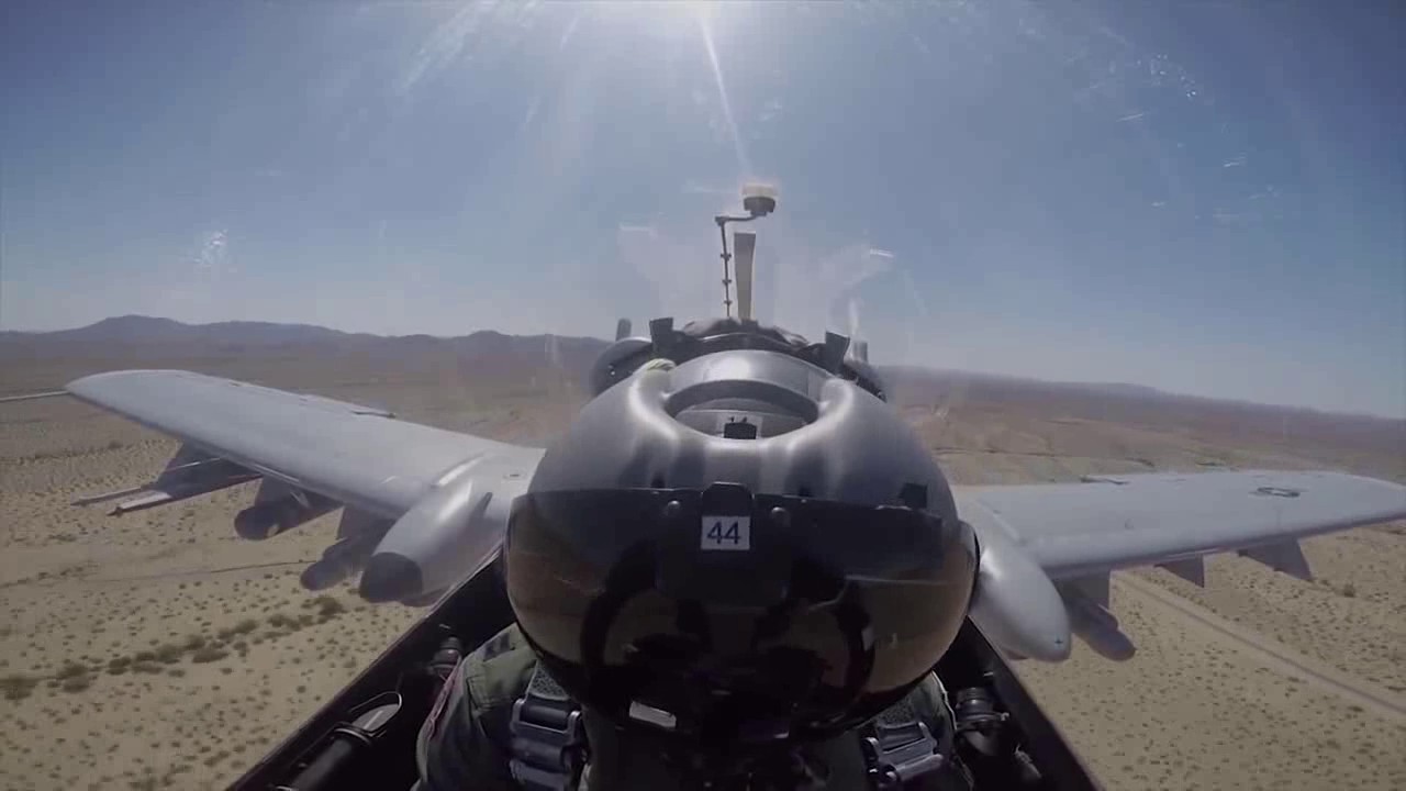 War | Legendary A-10 Thunderbolt II "Warthog" Brrrt Gun Run & Cockpit ...
