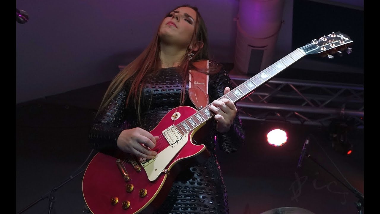 Ally Venable, 'Comfort in my sorrows', Rheinberg-Alpsray, 'To Hoop', 03 ...