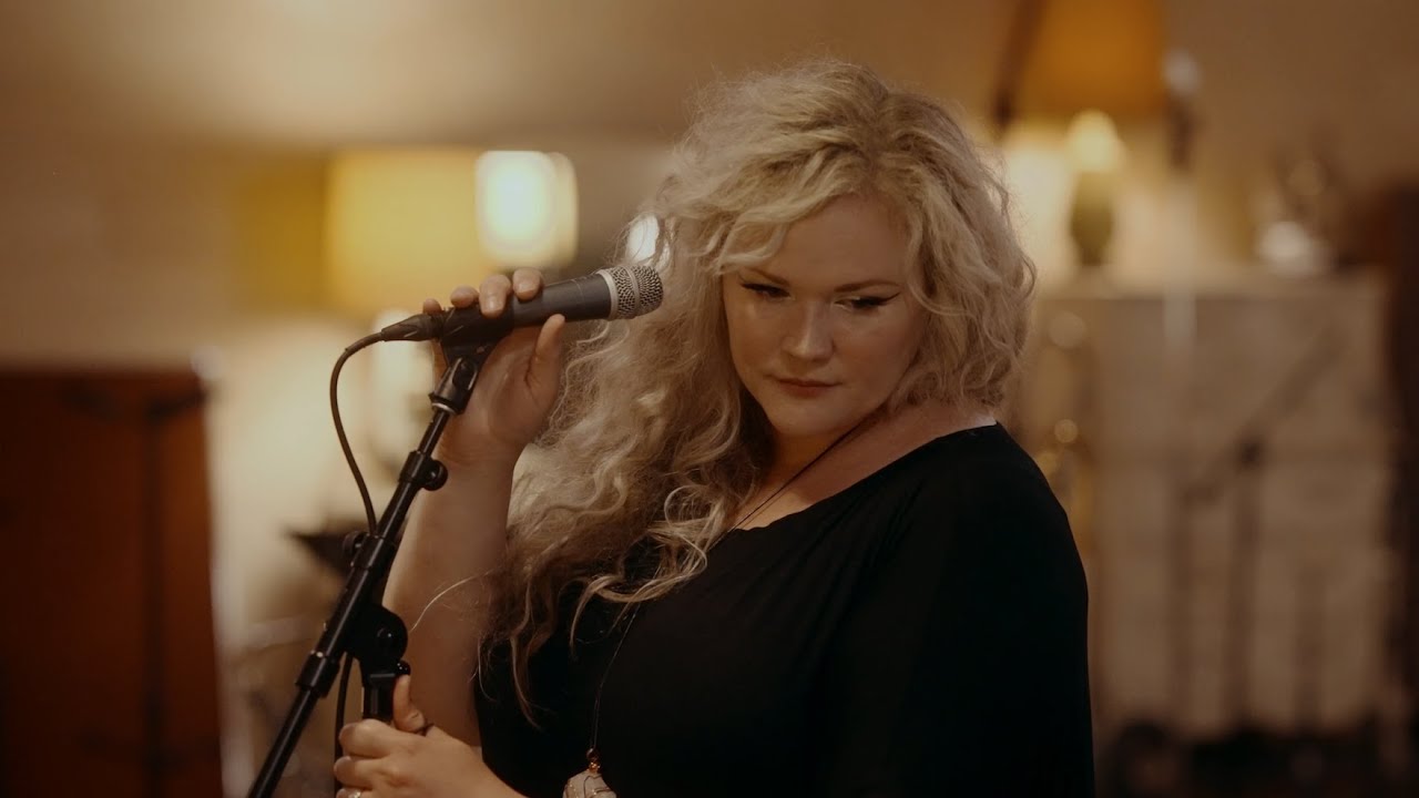 Carly Johnson "This Home" - LIVE Sessions at La La Land Studios - YouTube