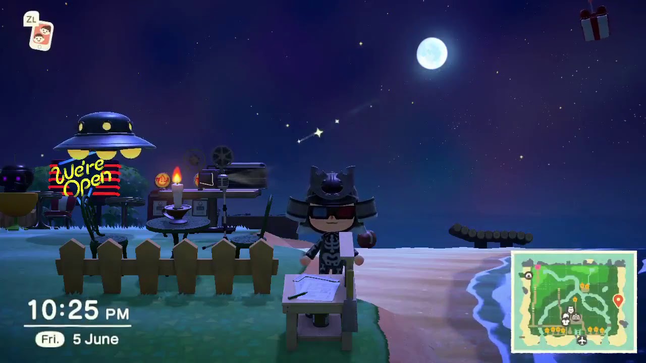 Animal Crossing Shooting Star at the UFO Cafe - YouTube