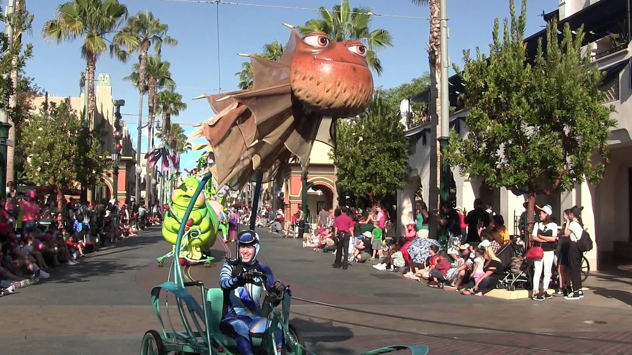 Pixar Play Parade Diamond Anniversary Edition - YouTube