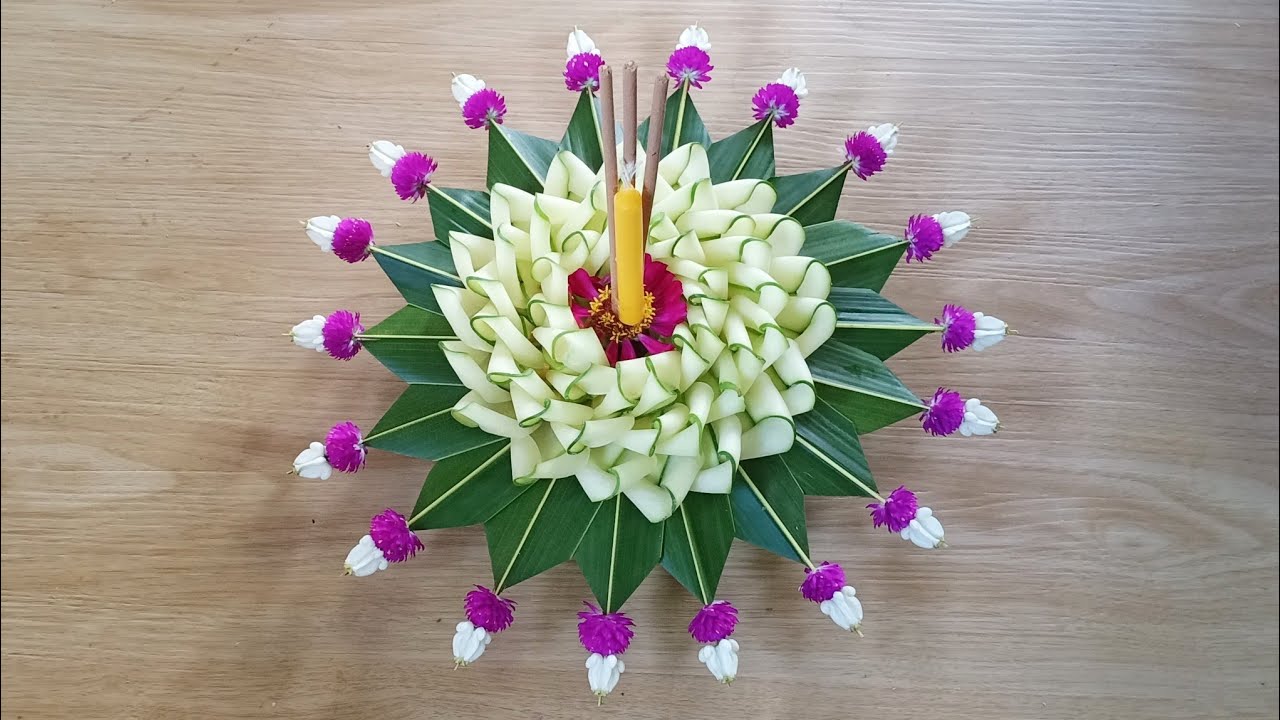 กระทงมะละกอ how to make krathong papaya - YouTube