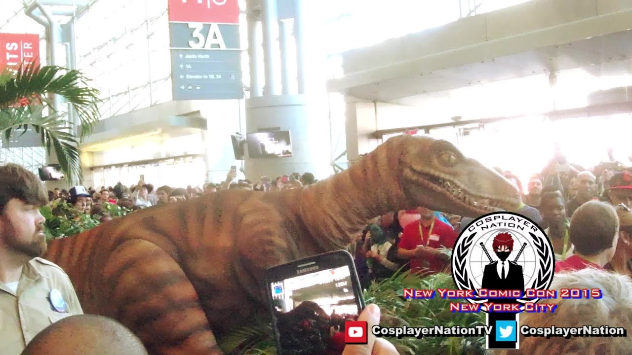 New York Comic Con 2015 Jurassic World Realistic RAPTOR by Cosplayer ...