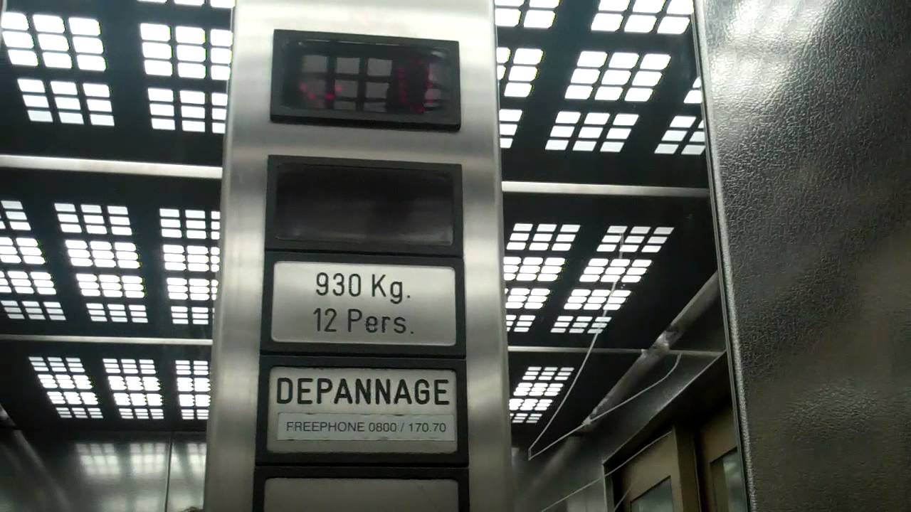 Technilift Lift @ Brussels Central Platforms 3 & 4 - YouTube