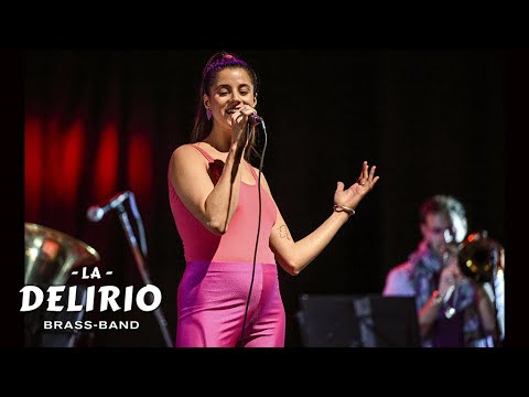 Paseo Inmoral - La DELIRIO Brass Band y Clara Gius - YouTube