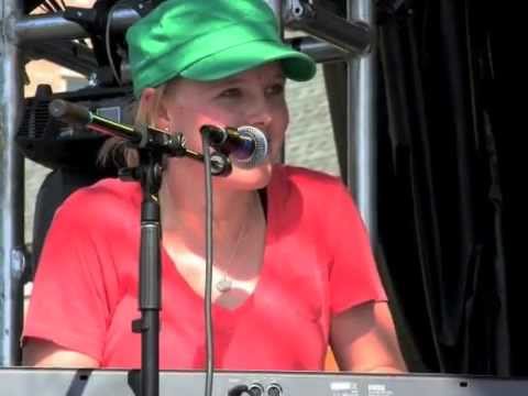 Hey Little Misses - Jenny Lloyd - YouTube