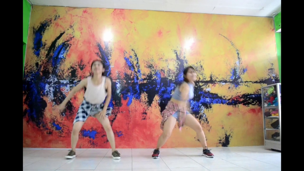 Dance Aisyah Jatuh Cinta Choreography by ayu widya X ayu winda - YouTube