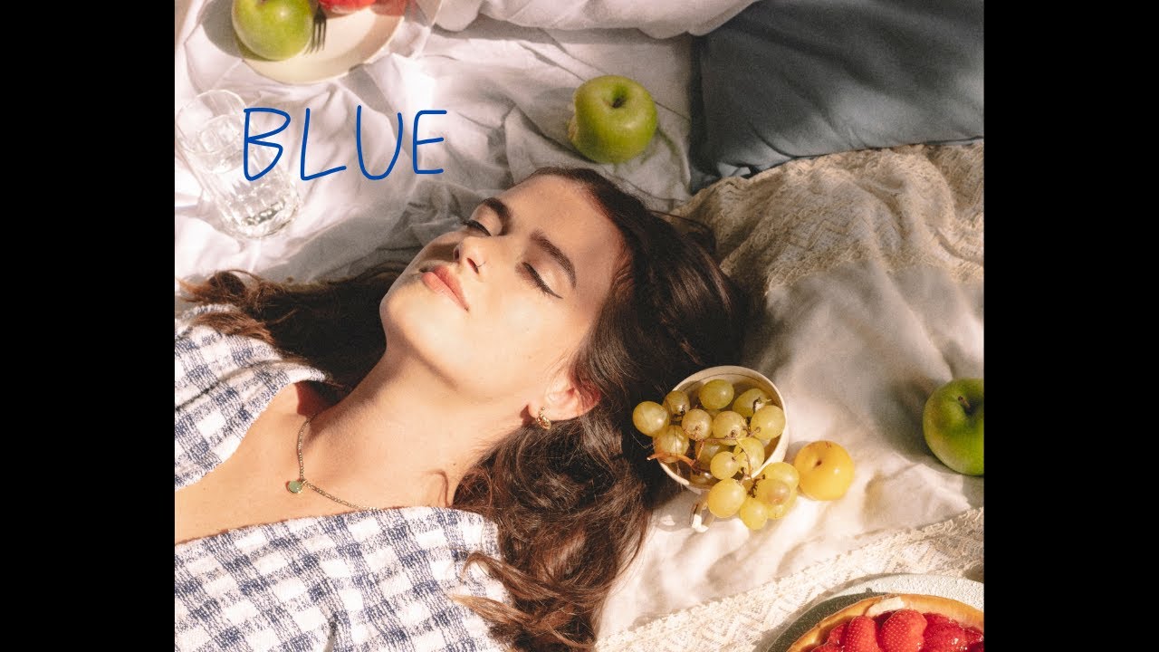 Coline Blf - Blue (Clip Officiel) - YouTube