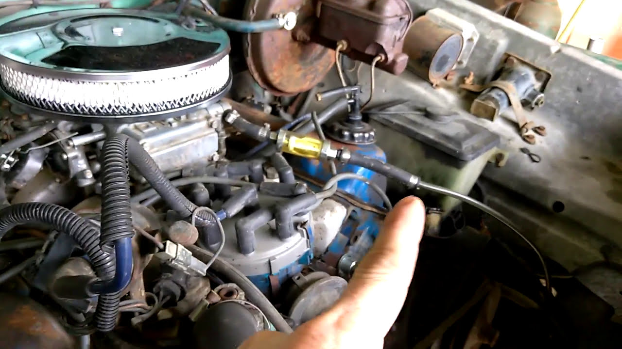 little look over on 1978 ford bronco motor - YouTube