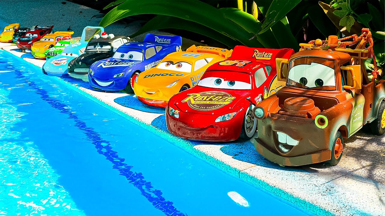 Disney Pixar Cars falling into deep pool, Lightning McQueen, Tow Mater ...