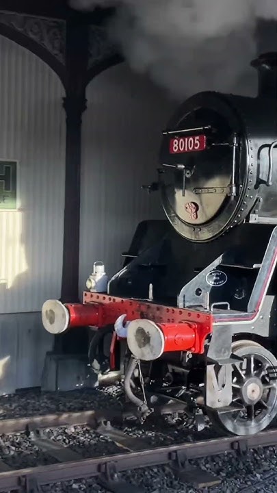 4MT Standard Tank Movements at Bo’Ness - YouTube