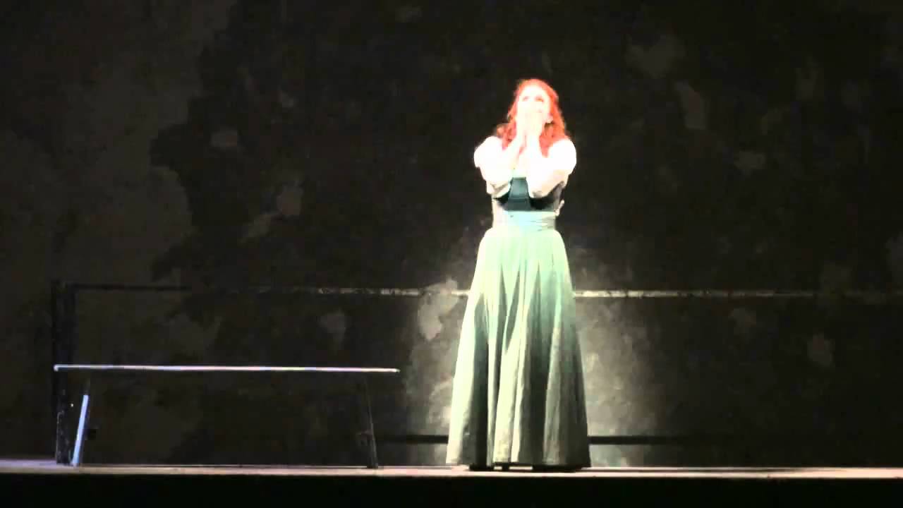 Laura Claycomb performs "Caro nome" in the Dallas Opera's RIGOLETTO ...