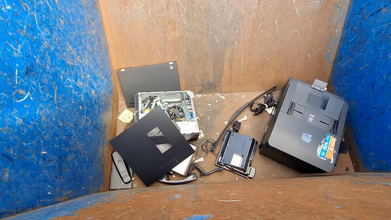 DUMPSTER DIVING: i5 COMPUTER - YouTube