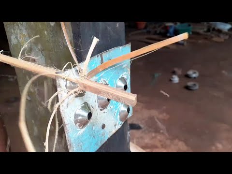 Membuat Tusuk Sate Menggunakan alat Semi Mesin