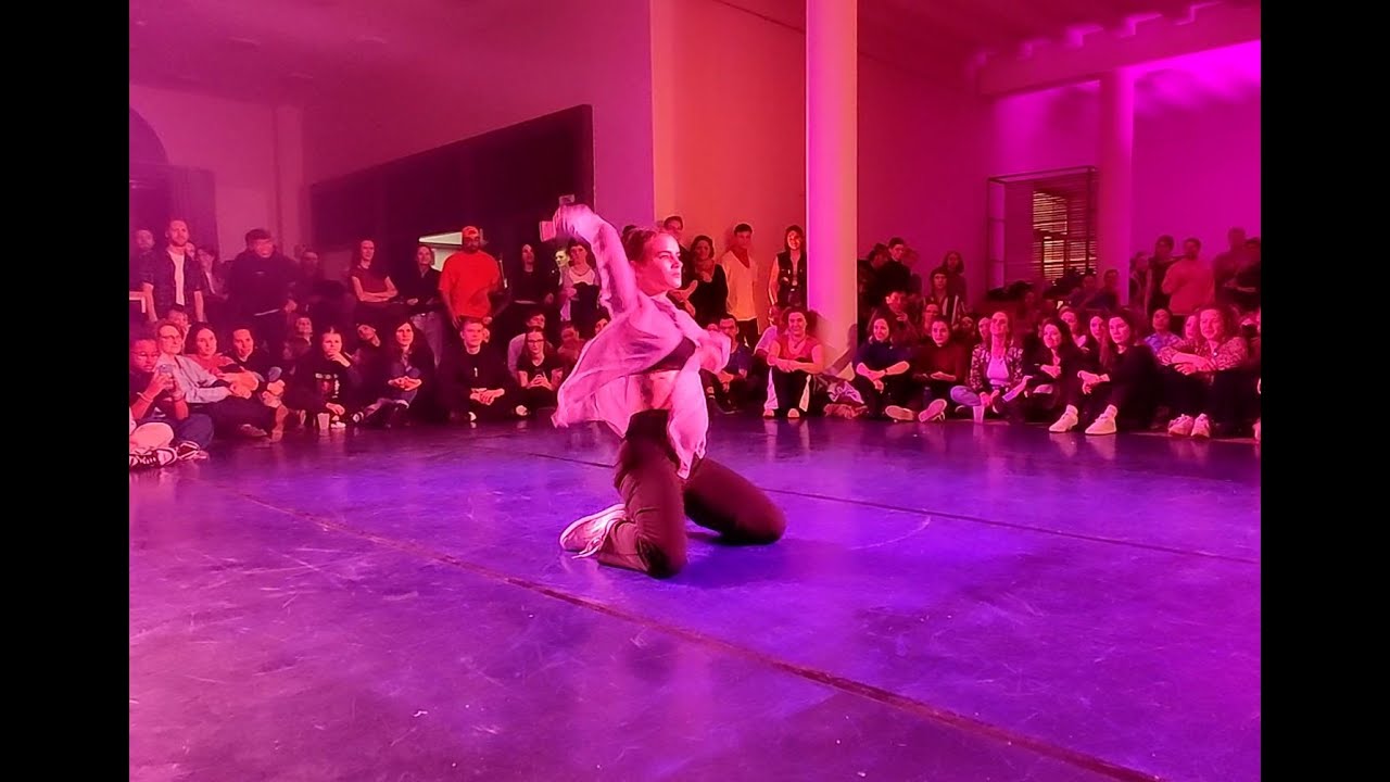 Crossover Dance Battle - Solo Dancers - PART 1 @Club Oval Berlin - YouTube