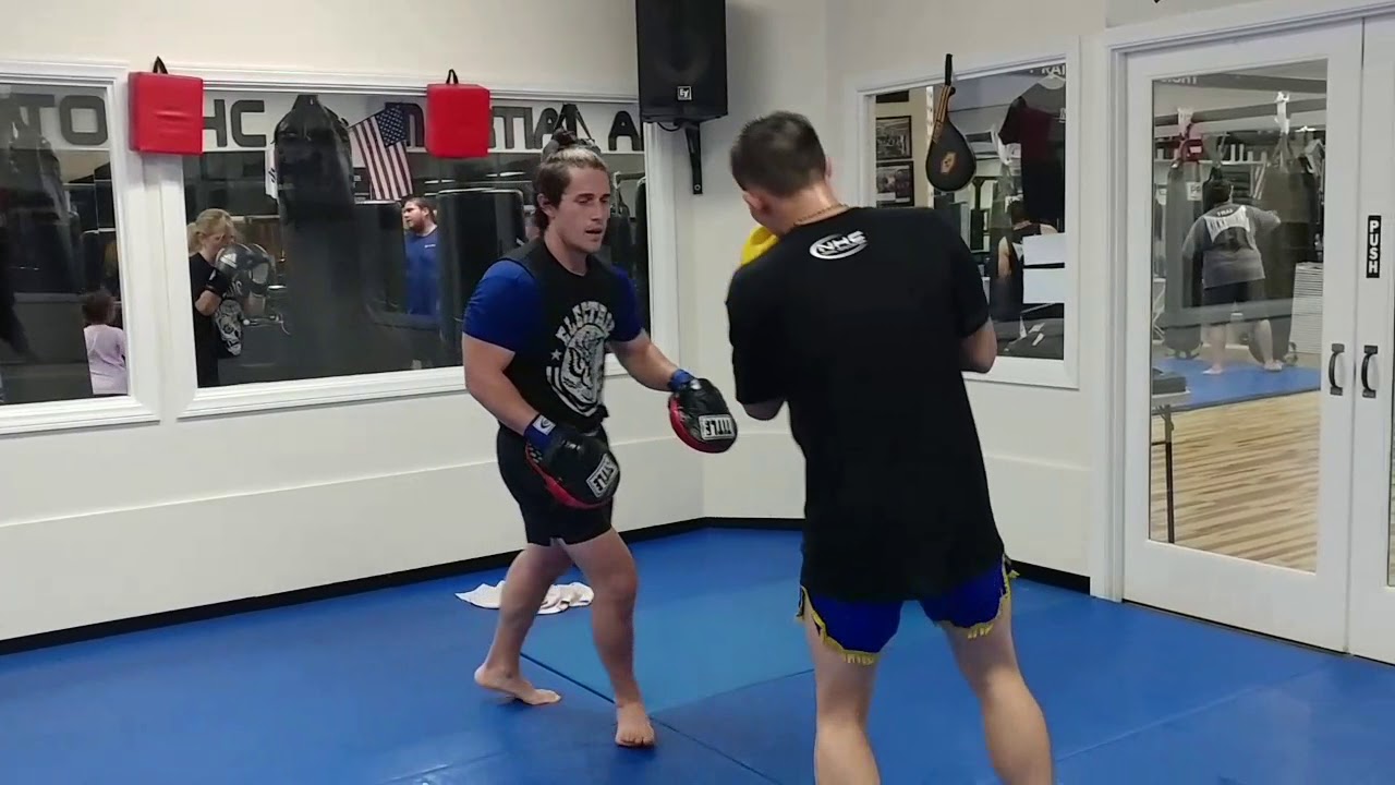 Boxing Combo and Counter Finisher - YouTube