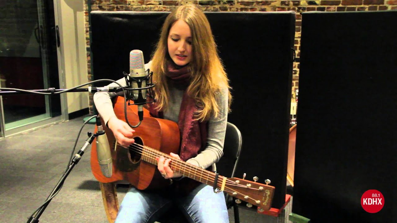 Lizzie Weber "California" Live at KDHX 2/2/15 - YouTube