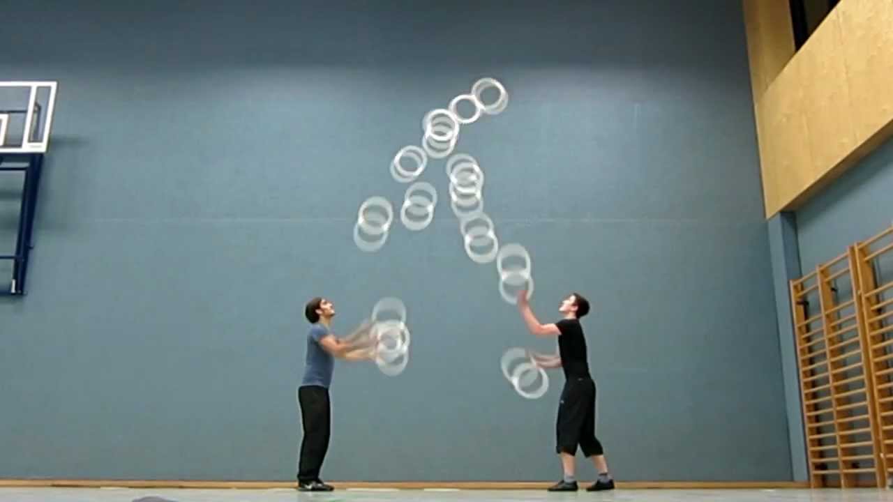 14 rings passing - 59 catches - YouTube