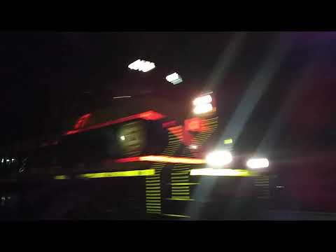 Movimiento de maquinaria ligera de KCS Kansas City Southern rumbo al patio de monterrey