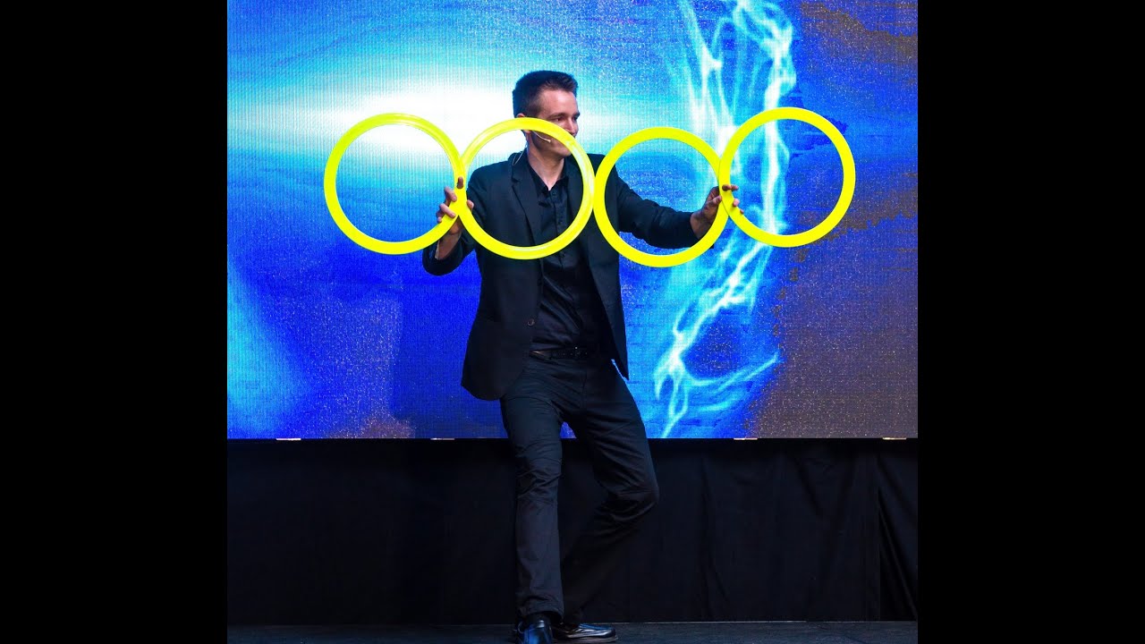 Eric Giliam Magician 30 Second Demo Video - YouTube