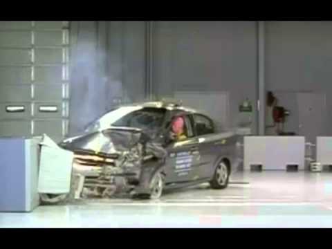 Crash test Chevrolet Aveo 2007 - YouTube