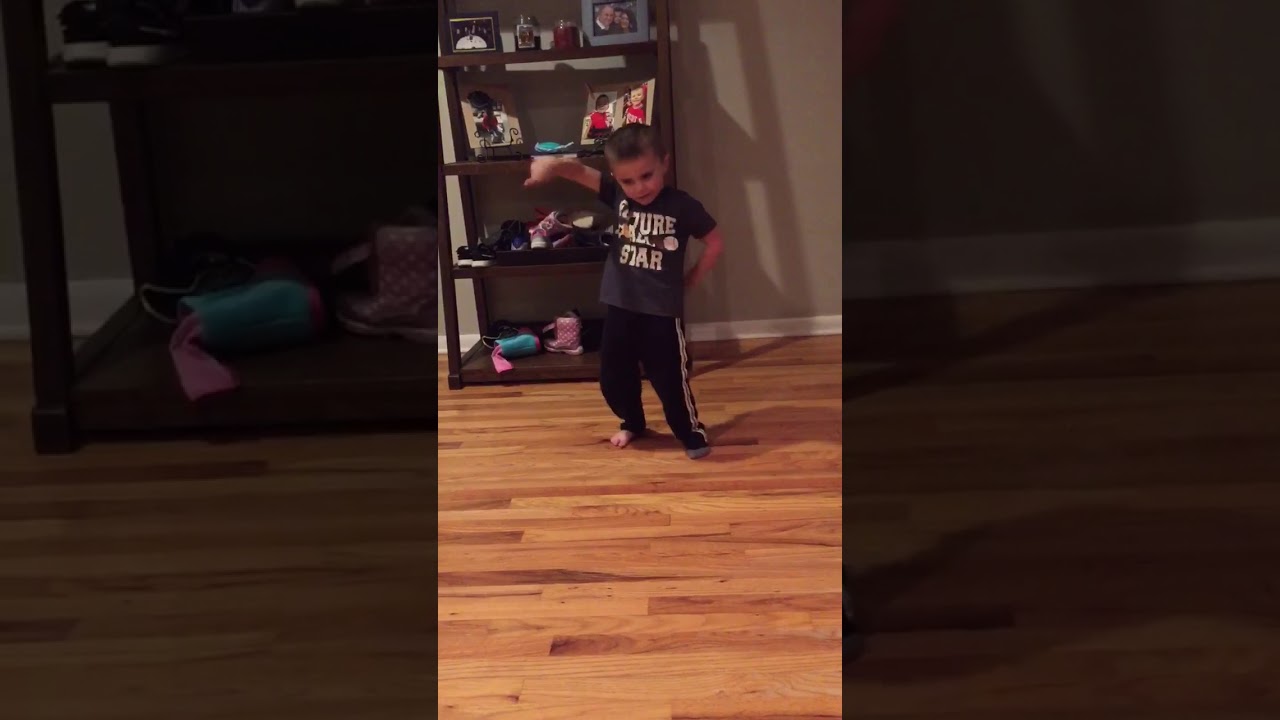 Uptown Funk Kid Dancing - YouTube