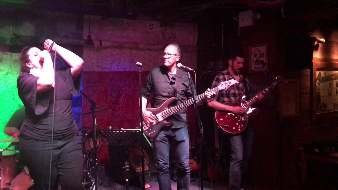 Lester Holt and the Rough Cuts - YouTube